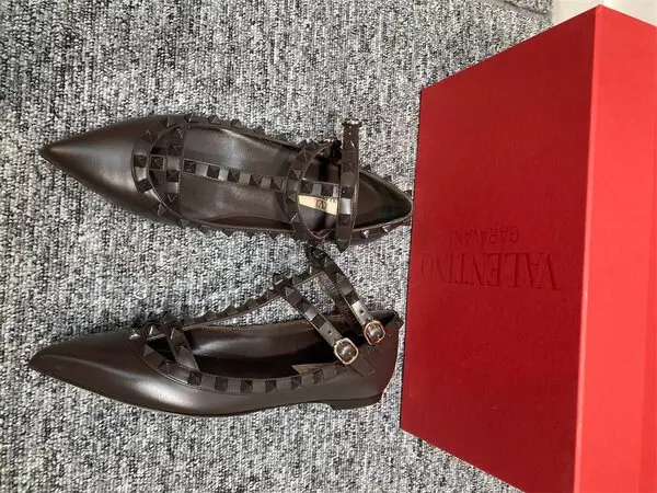 Valentino Garavani Rockstud Leather Ballerina Flats - Brown