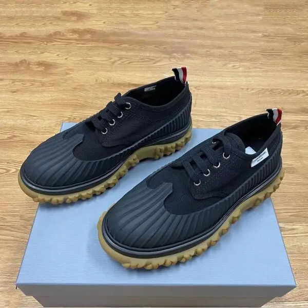 Thom Browne Molded-sole Lace-up Duck Shoes