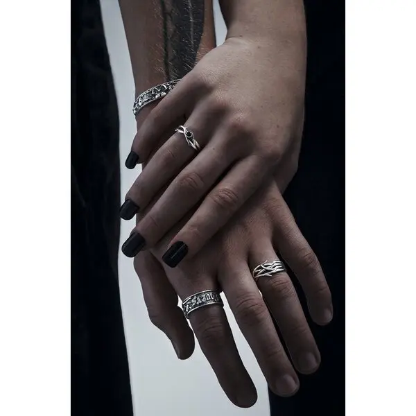 DISTURBIA Rosethorn Sterling Ring