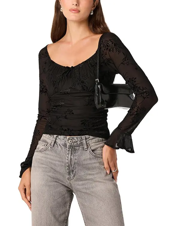 Astr The Label Belsie Scoop Neck Side Ruched Top