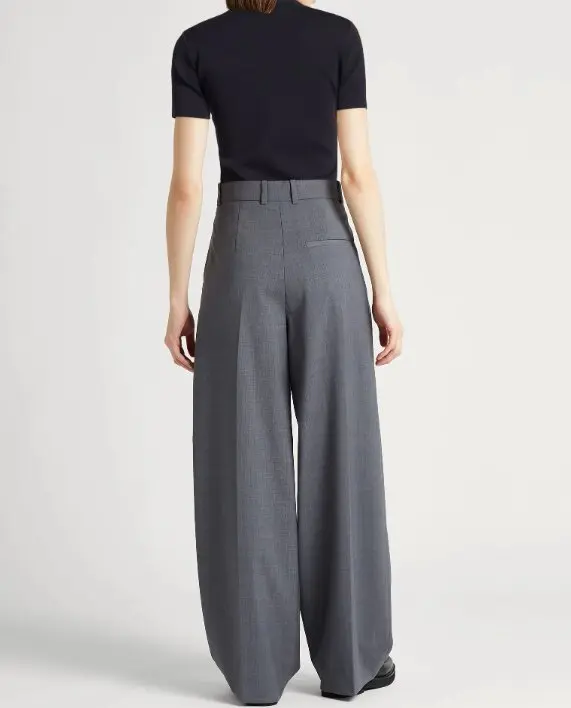 Max Mara Short-sleeved Crew Neck Sweater - Black