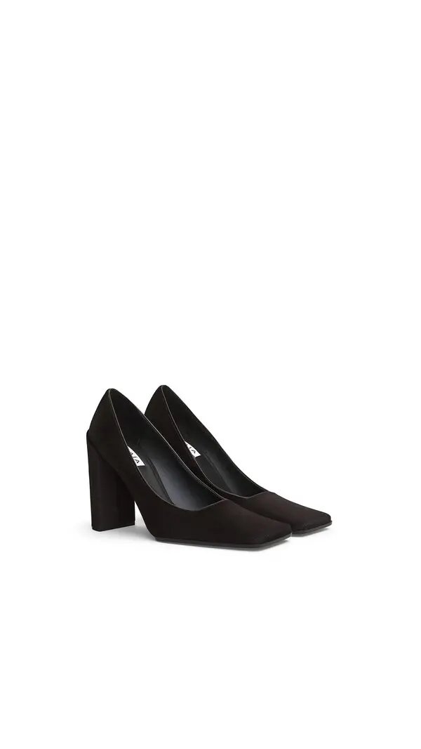 Alaïa Square-toe Chunky High Heel Pumps - Black