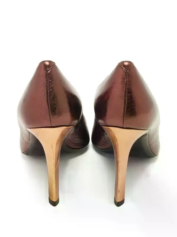 ROGER VIVIER Belle Vivier Leather Pumps With Metallic Buckle