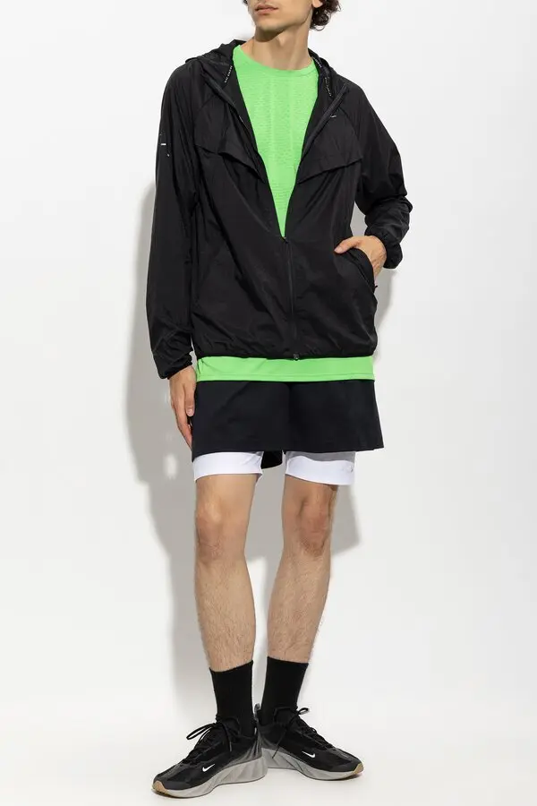 Nike Graphic Logo T-shirt