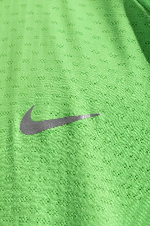 Nike Graphic Logo T-shirt