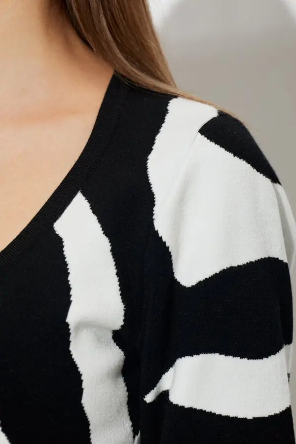 Moschino Long-sleeve Sweater