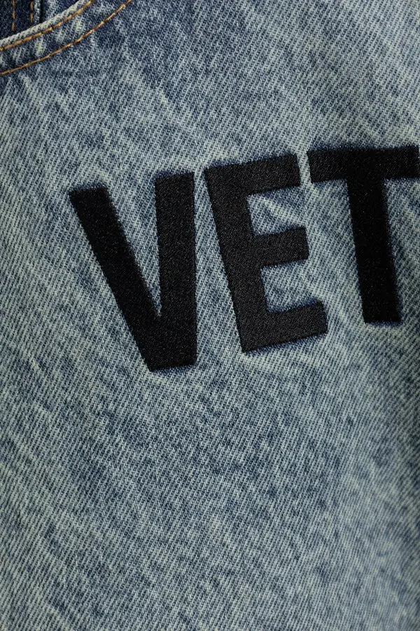 Vetements Jeans With Embroidered Logo