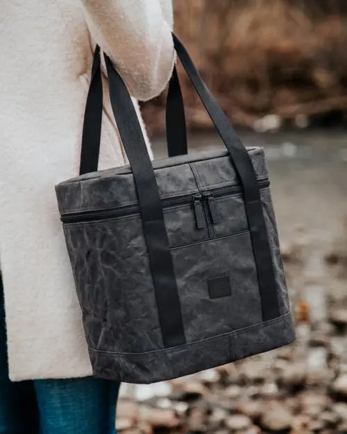 OUT OF THE WOODS Walrus Cooler - Ebony