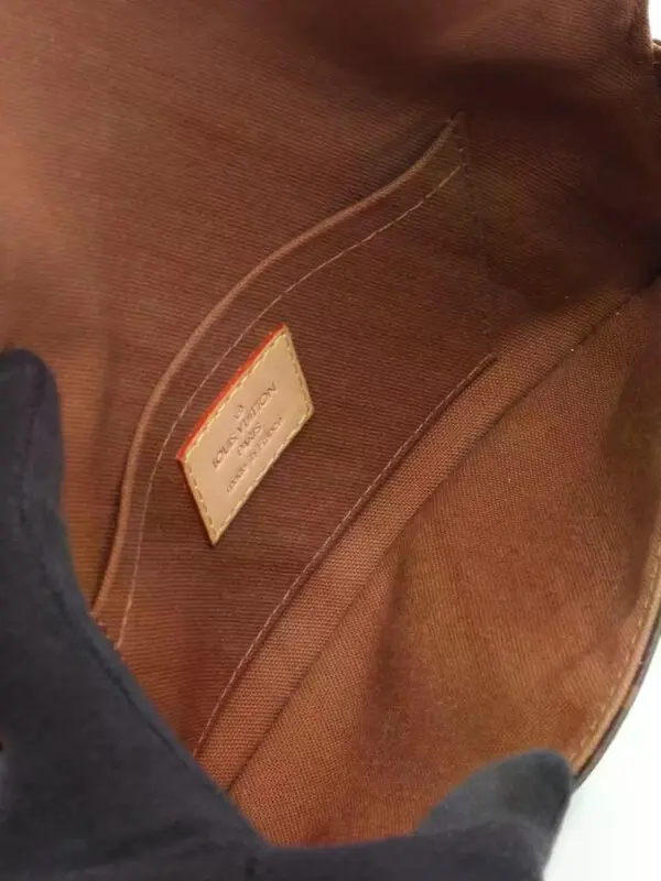 LOUIS VUITTON 2005 Pochette Marelle Monogram Belt Bag