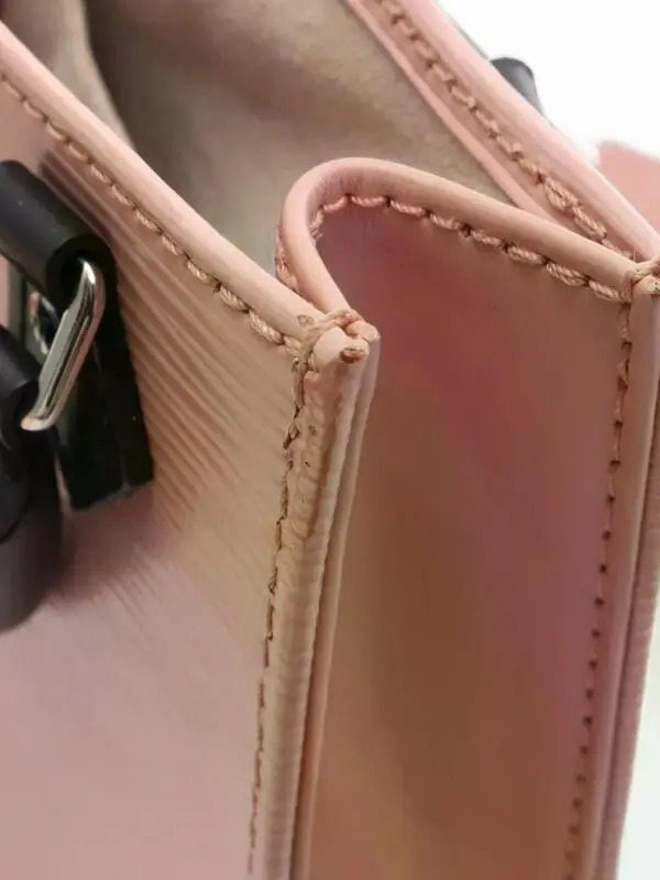 LOUIS VUITTON Petite Sac Plat Epi Handbag