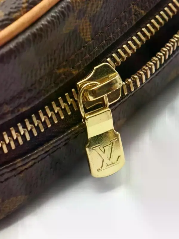 LOUIS VUITTON Monogram Canvas Crossbody Bag