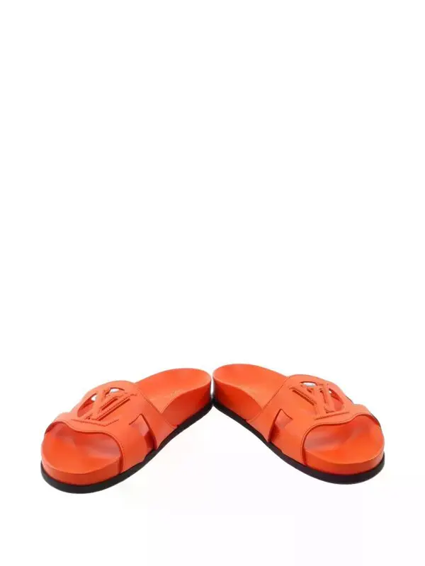LOUIS VUITTON Isola Circle Flat Sandals