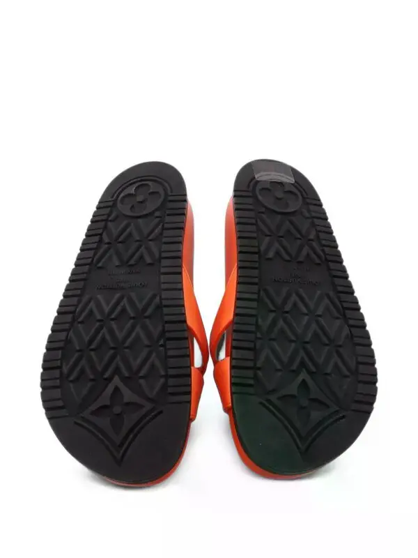 LOUIS VUITTON Isola Circle Flat Sandals