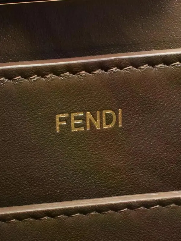 Fendi 2010s Peekaboo Iseeu Tote Bag - Brown