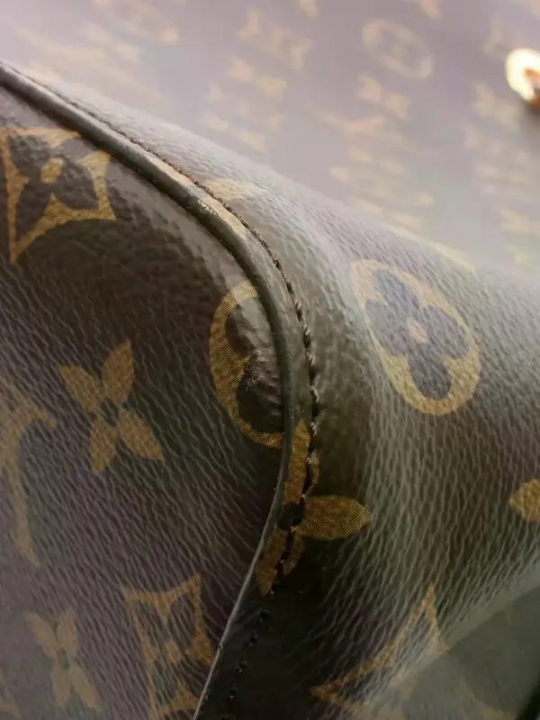 LOUIS VUITTON 2018 Néonoé Monogram Canvas Shoulder Bag
