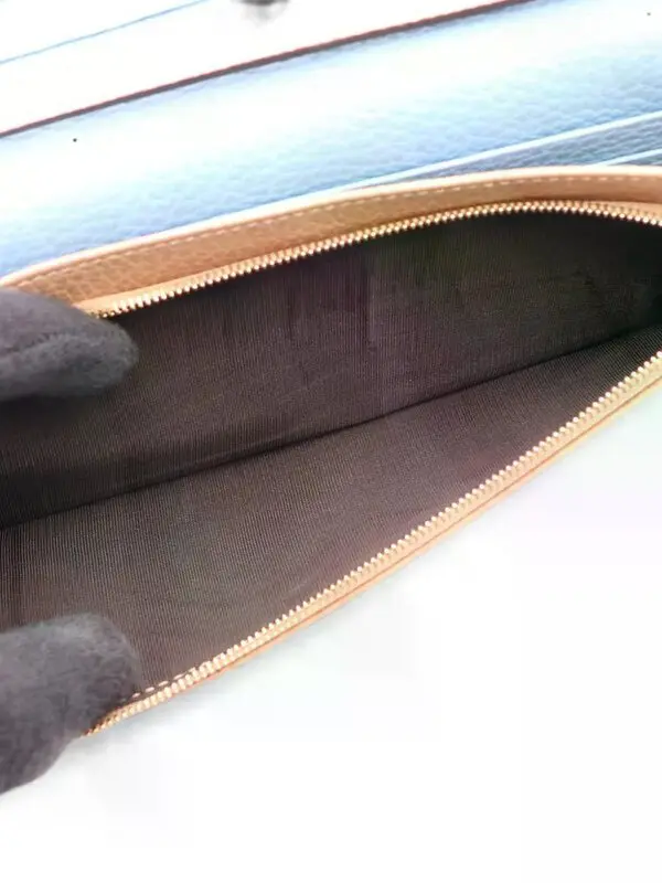 Gucci 2010s Swing Strap Wallet