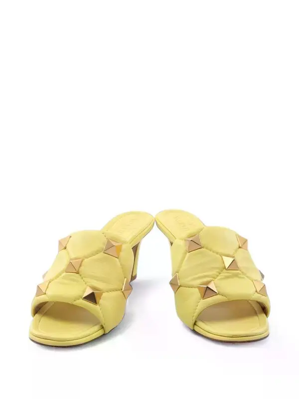 Valentino Garavani 2000s Quilted Sandals