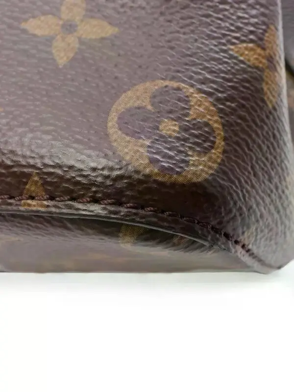 LOUIS VUITTON 2019 Neonoé Monogram Shoulder Bag