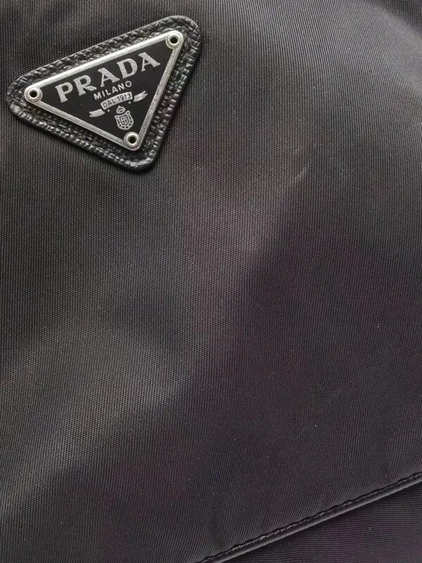 Prada Re-edition 2005 Shoulder Bag