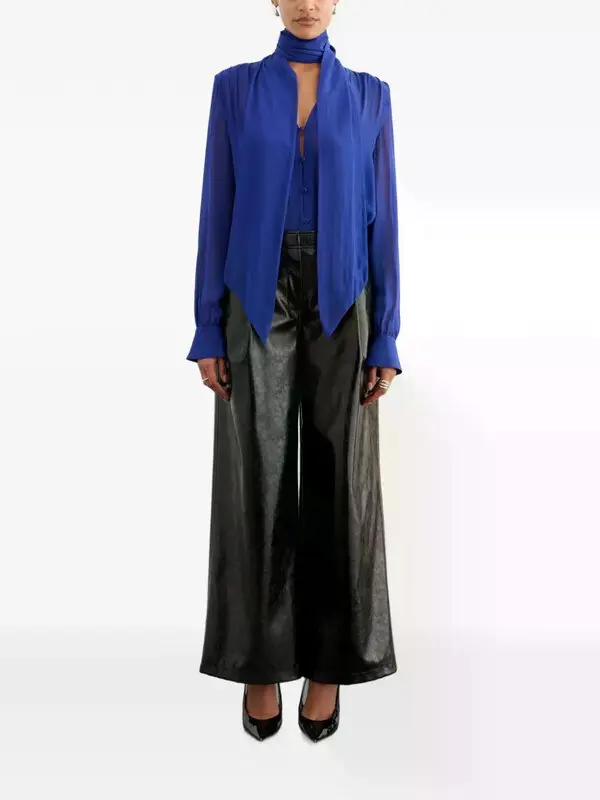 TOCCIN Kaila Tie-neck Button-front Blouse