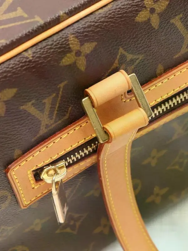 LOUIS VUITTON Monogram Canvas Shoulder Bag