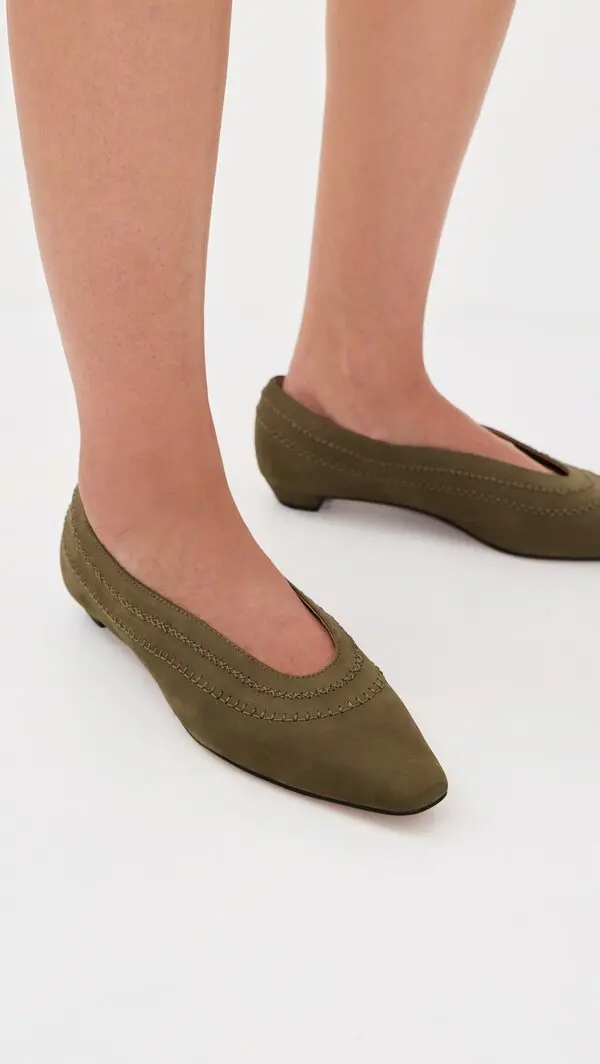 Intentionally Blank Lofty Flats