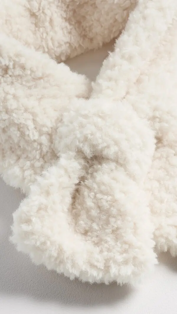 Hat Attack Teddy Sherpa Pull Thru Scarf
