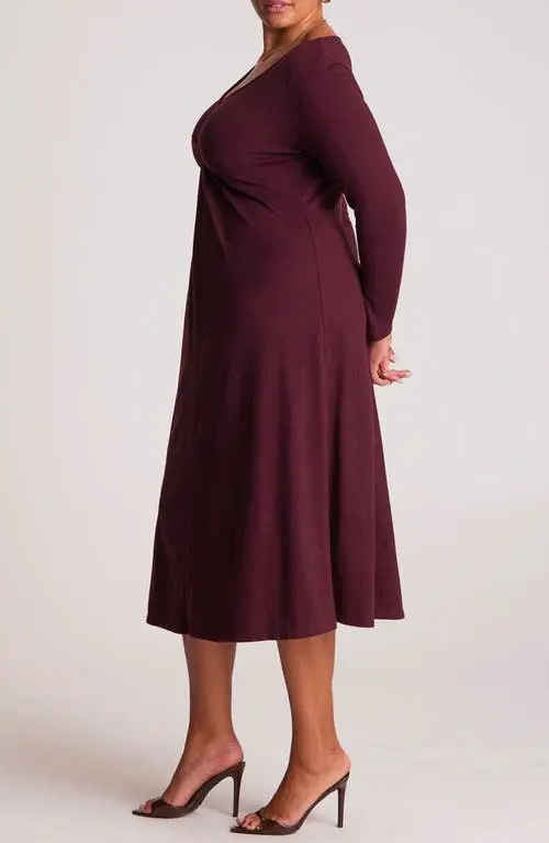 ESTELLE Sweetheart Neck Midi Dress