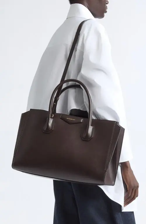 Givenchy Antigona Leather Catchall Bag - Chocolate