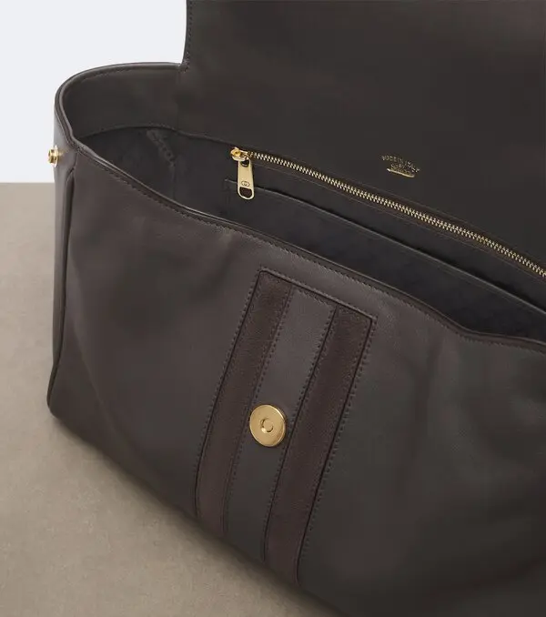 Gucci Paparazzo Leather Medium Top-handle Bag - Brown