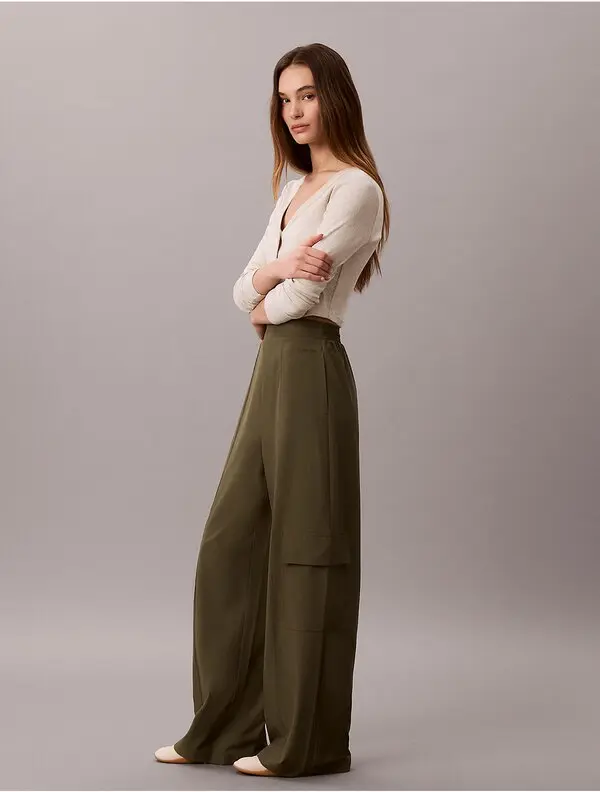 Calvin Klein Commuter Wide Leg Cargo Pants - Fatigue