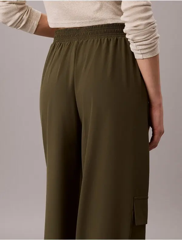 Calvin Klein Commuter Wide Leg Cargo Pants - Fatigue