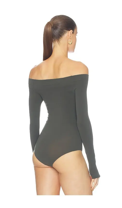Commando Ballet Off-shoulder Bodysuit In Grey