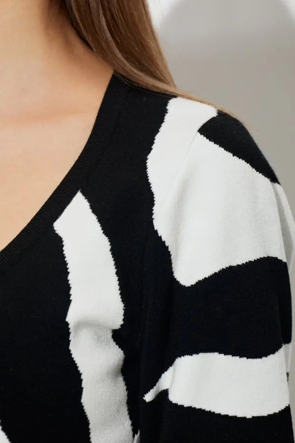 Moschino Long-sleeve Knit Top