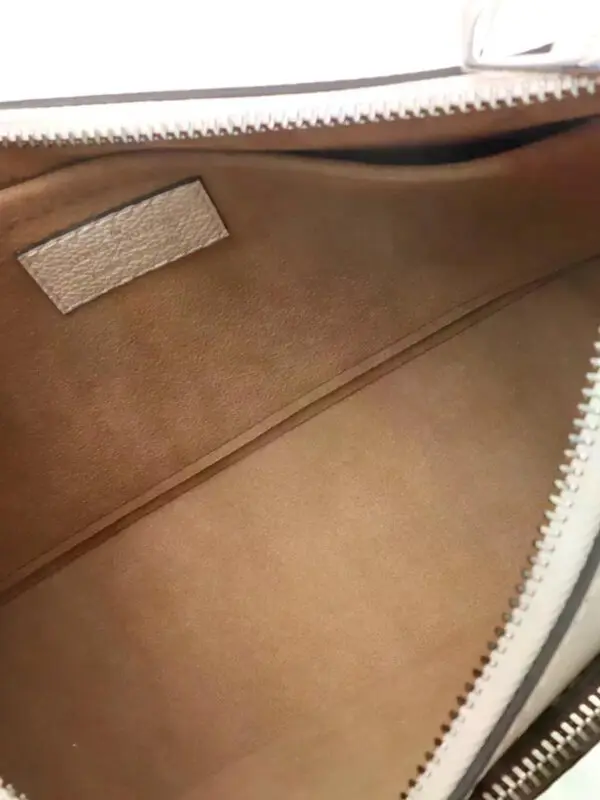 LOUIS VUITTON 2021-2026 Epi Marelle Satchel