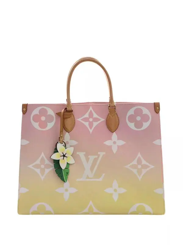 LOUIS VUITTON Monogram Giant The Pool Onthego Gm Satchel - Pink