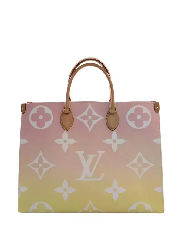 LOUIS VUITTON Monogram Giant The Pool Onthego Gm Satchel - Pink