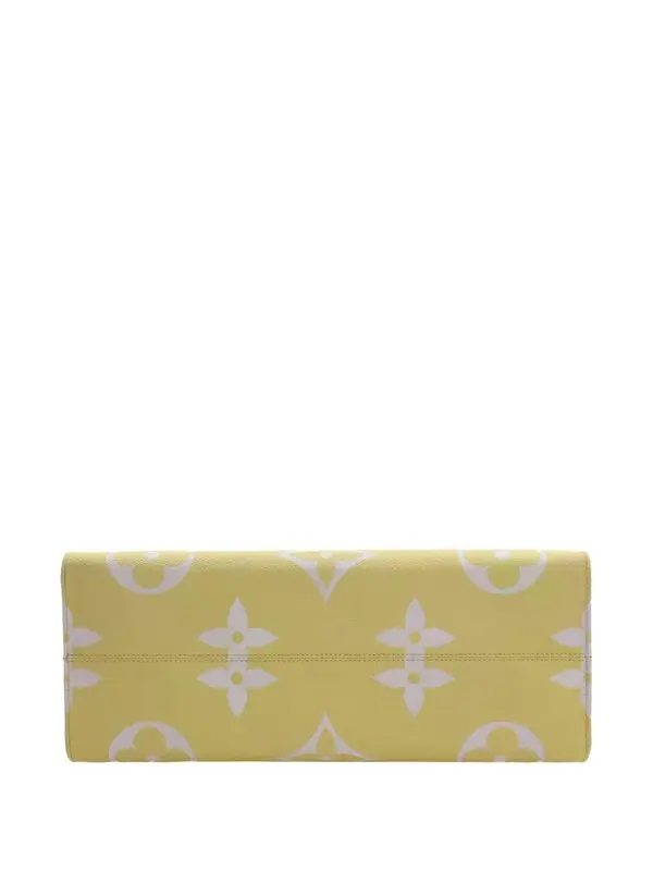 LOUIS VUITTON Monogram Giant The Pool Onthego Gm Satchel - Pink