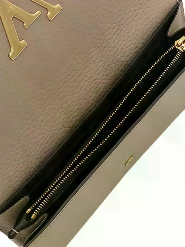LOUIS VUITTON 2021-2026 Taurillon Capucines Wallet Long Wallets
