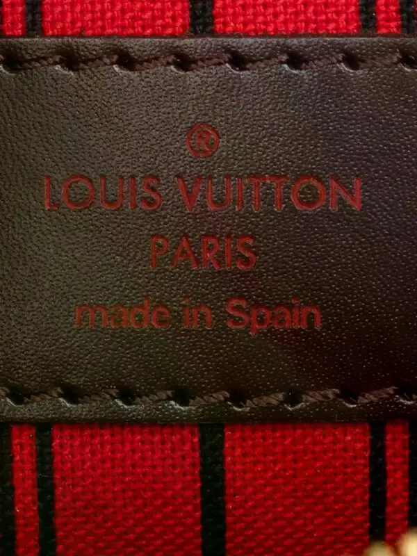 LOUIS VUITTON Damier Ebene Neverfull Mm Pouch