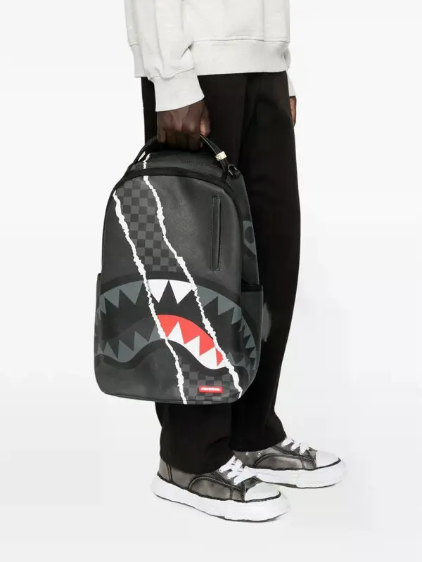SPRAYGROUND Shark-print Checkered Backpack