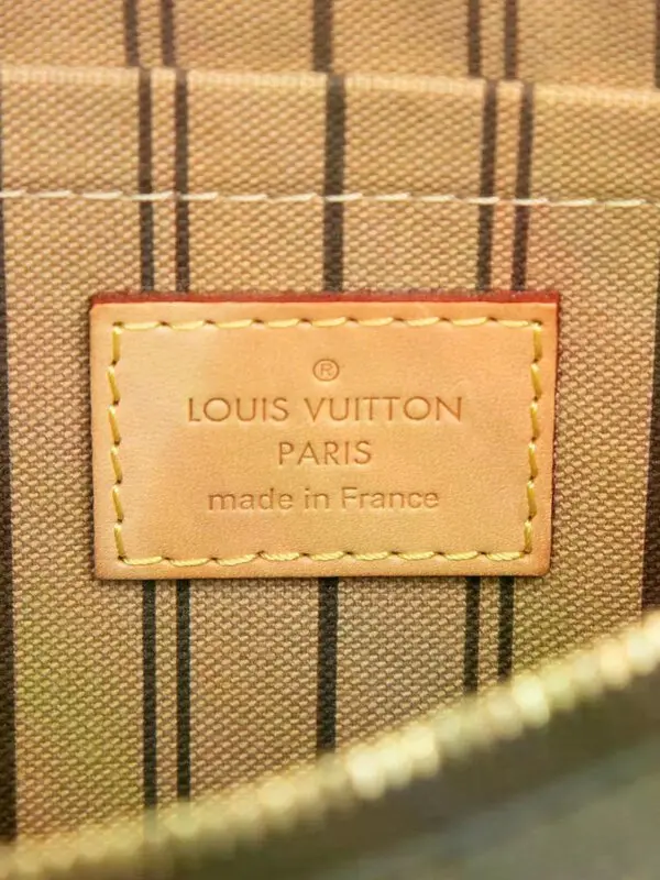 LOUIS VUITTON Monogram Neverfull Mm Pouch