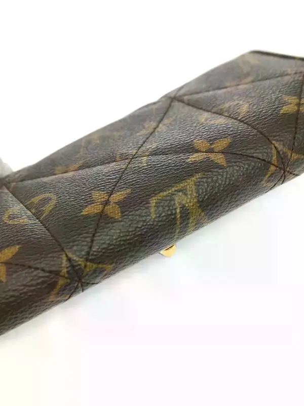 LOUIS VUITTON 2009 Monogram Etoile Sarah Wallet