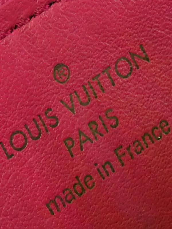 LOUIS VUITTON 2019 Taurillon Capucines Wallet Long Wallets