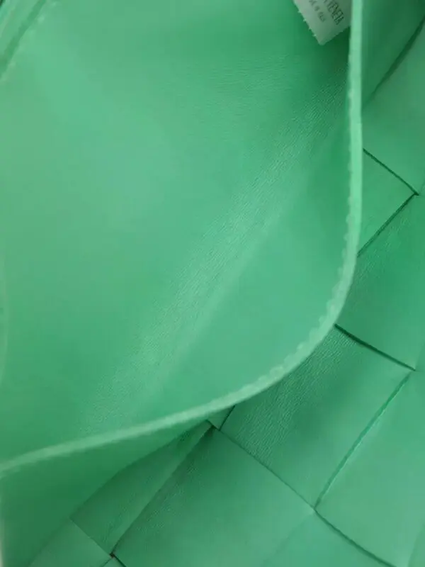Bottega Veneta Nappa Intrecciato Cassette Cross Body Bag - Green