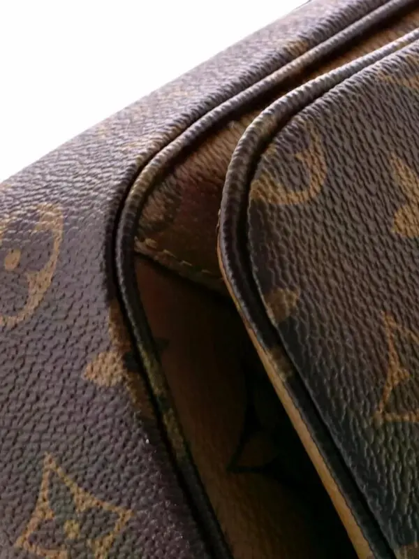 LOUIS VUITTON Pochette Metis Reverse Monogram Canvas Crossbody Bag