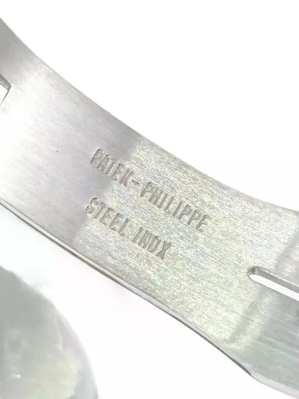 Patek Philippe 1990 Nautilus 37mm Watch