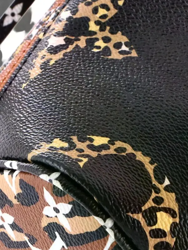 LOUIS VUITTON Neverfull Nm Limited Edition Jungle Monogram Giant Mm Tote Bag - Black