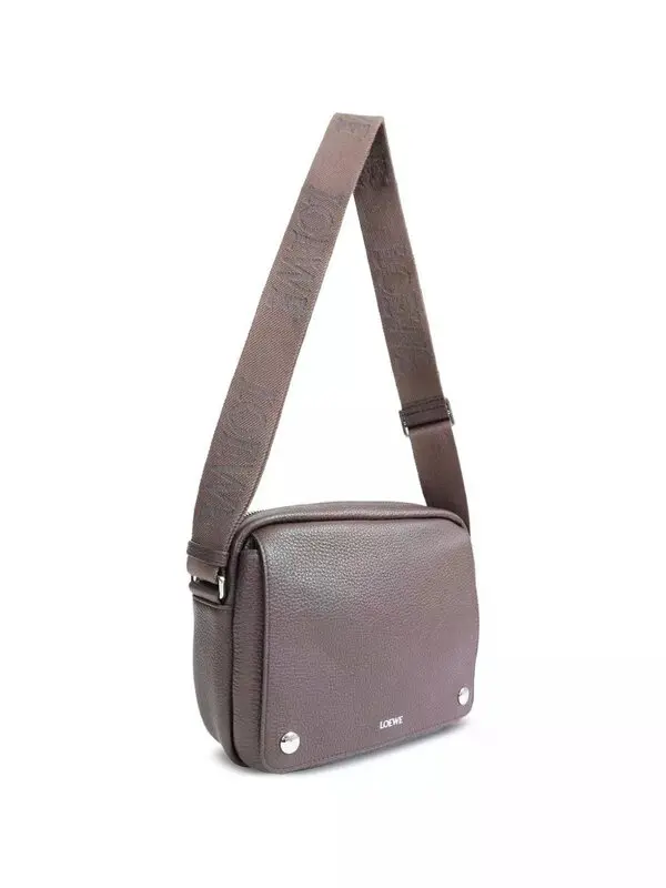 Loewe Medium Pebble Messenger Bag In Supple Grained Calfskin