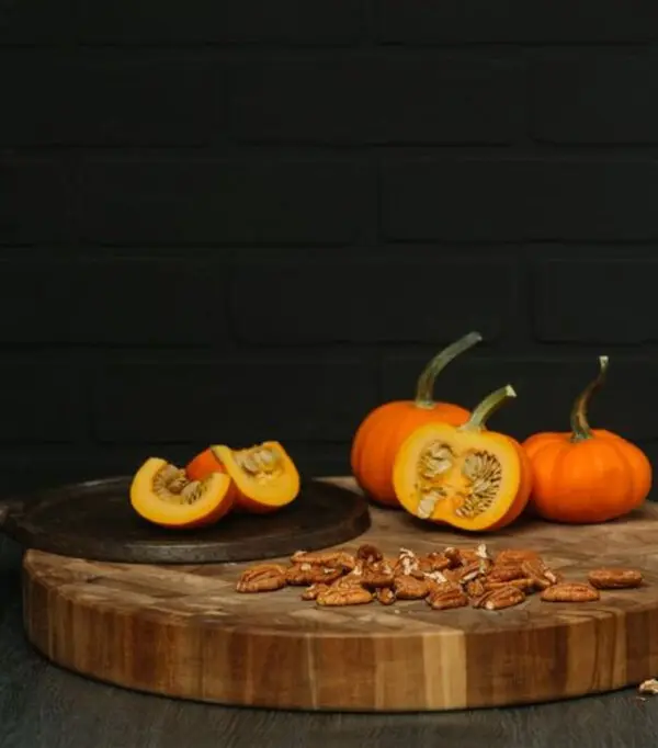TEAKHAUS Round Serving And Cutting Board